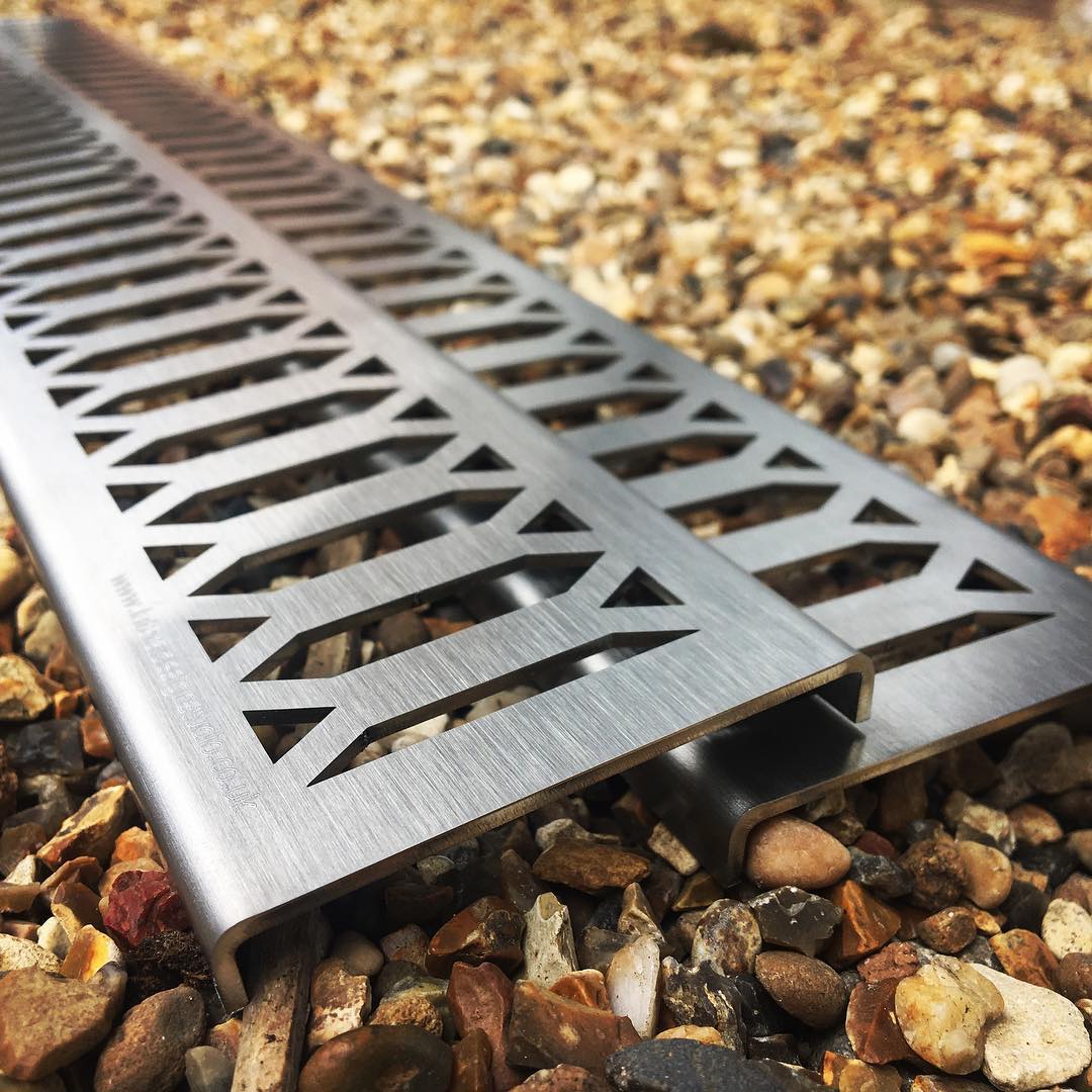 1m Threshold Slim Drain with Silver Aluminium Grating (65 x 100mm Deep ...